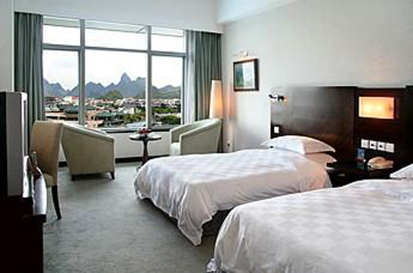 Guilin Lijiang Waterfall Hotel