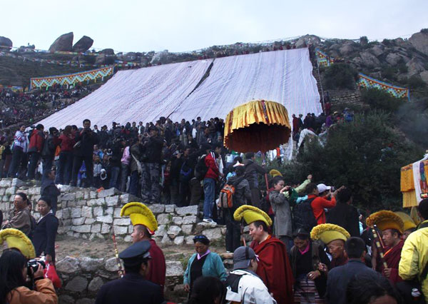 Shoton Festival Lamas